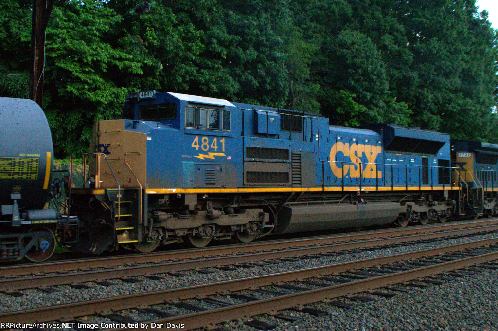 CSX SD70ACe 4841 trails on Q301-03